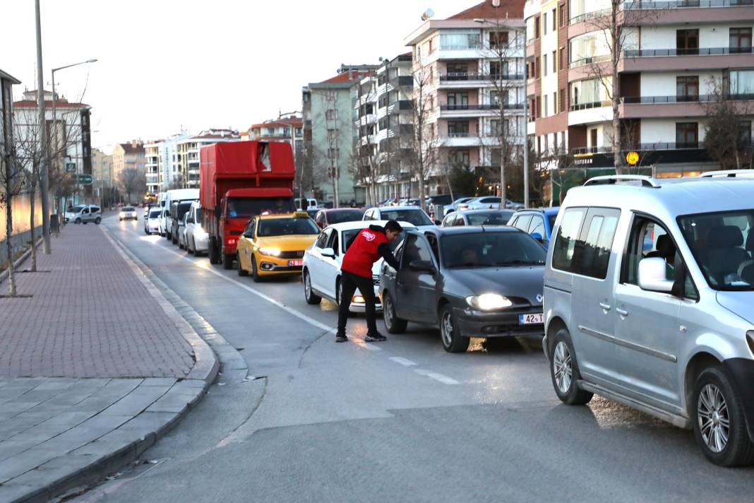 Karatay’ın gençleri iftara 5 kala yollara iniyor